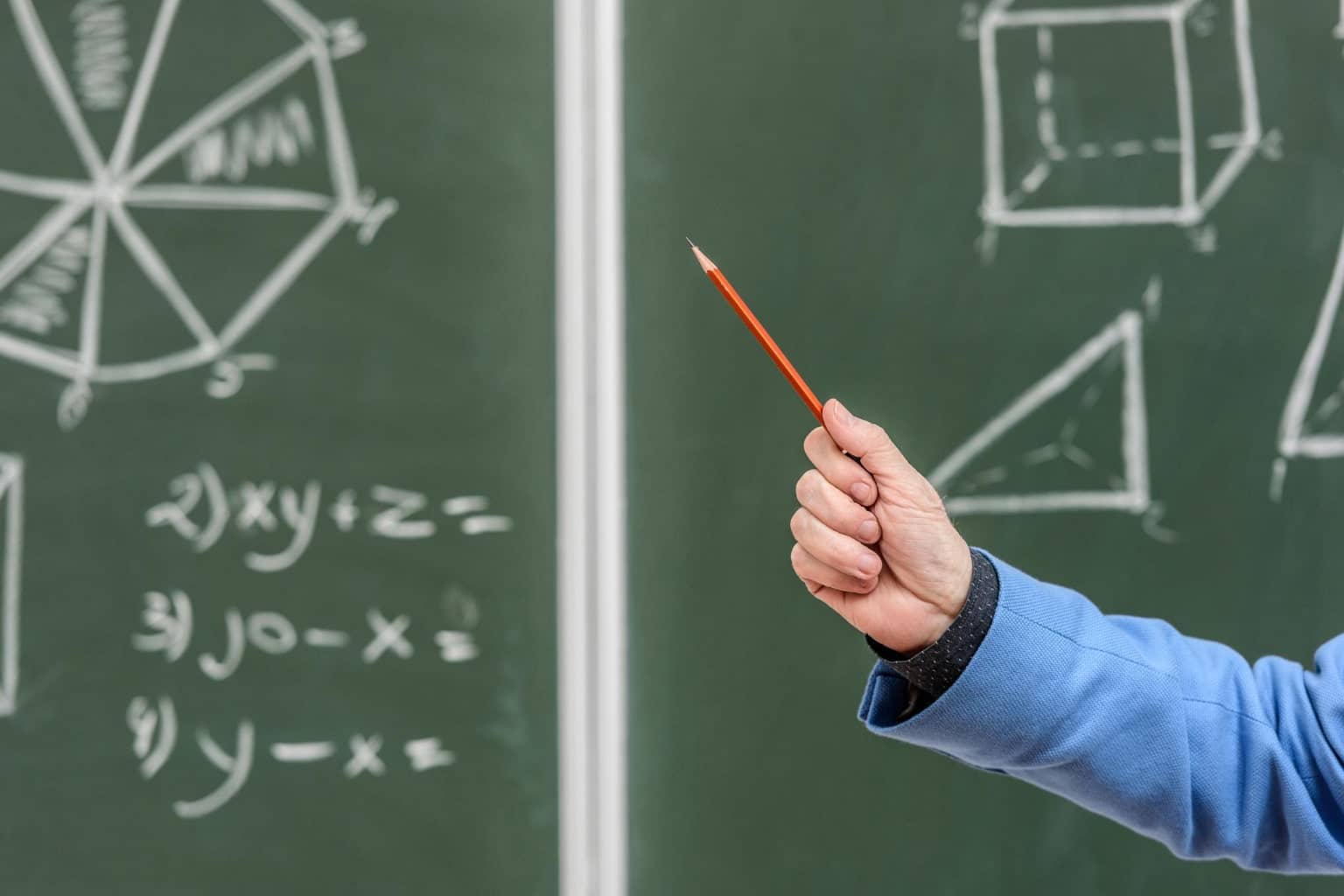 How to Become a College Professor » Career Flyes