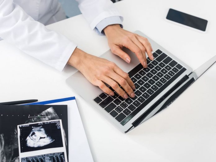 How to Become a Gynecologist in India » Career Flyes