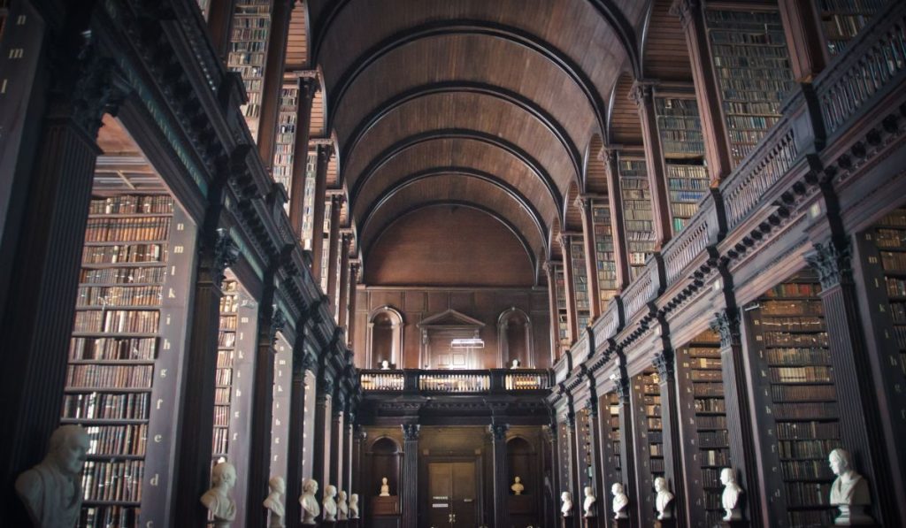 How to Become a Librarian: Step-by-Step Guide